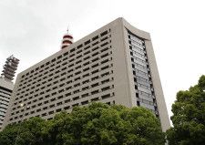 デモ行進中に機動隊員に暴行　容疑で中核派活動家とみられる男女2人を現行犯逮捕