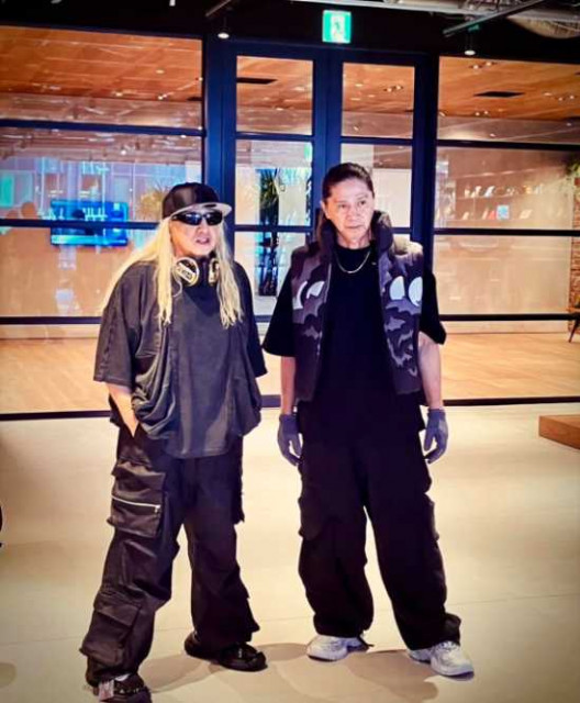 DJ KOO、”TRFで30年”SAMの誕生日を祝福!!意外な関係性明かしファン騒然 = エンタメ - 写真 - goo ニュース